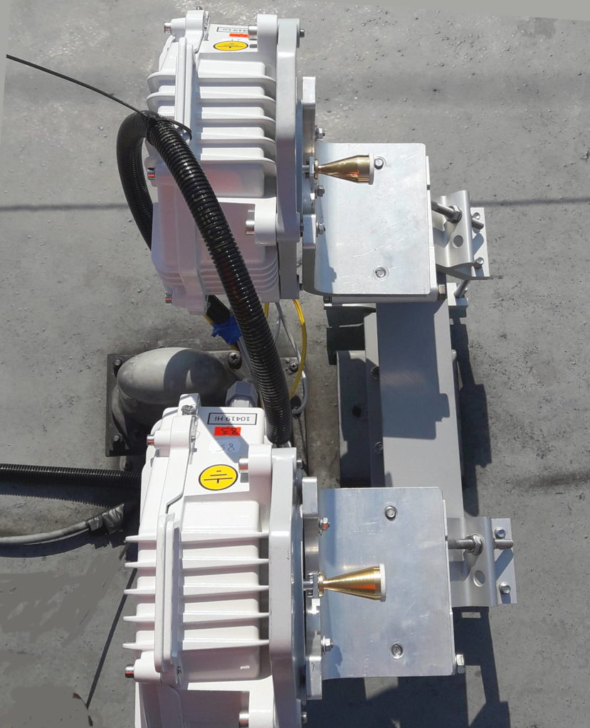 E-band 10 Gbps PPC-10G-Rail Radio for Train-to-Ground Communication ...